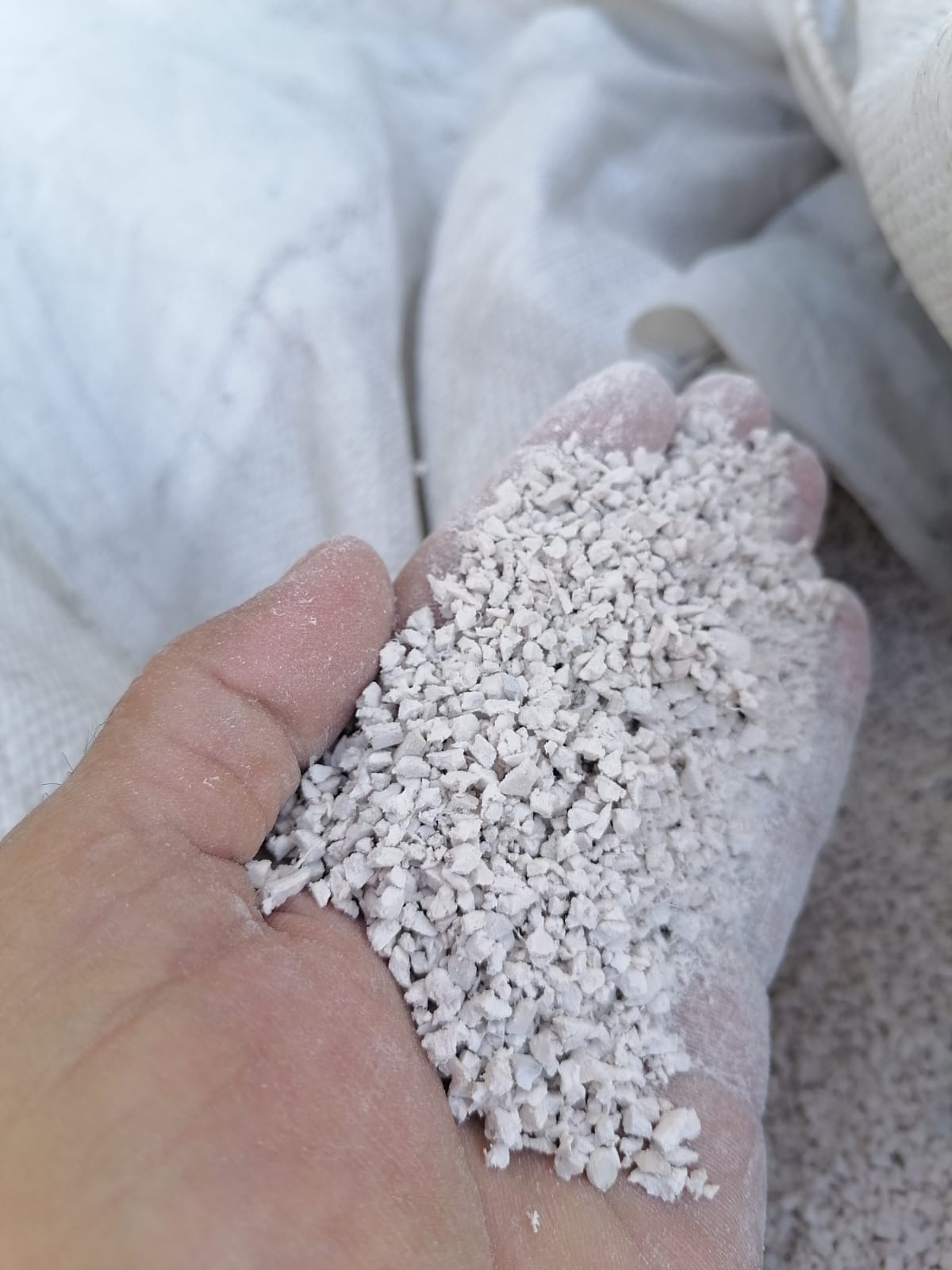 PVC filler with 70% CaCO3 (Calcium Carbonate) regrind and pellets